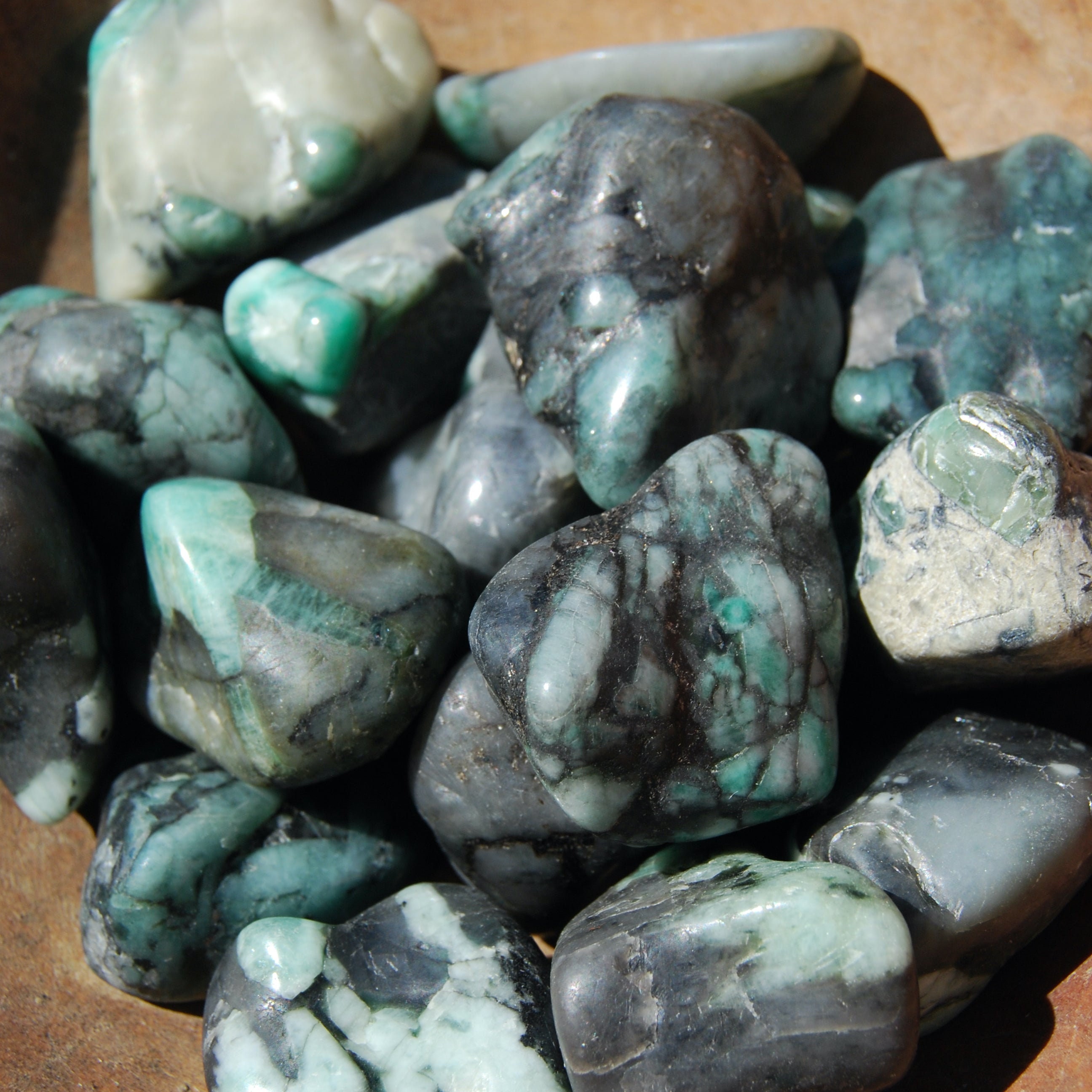 ONE Large Genuine Emerald Crystal Tumbled Stone - Etsy