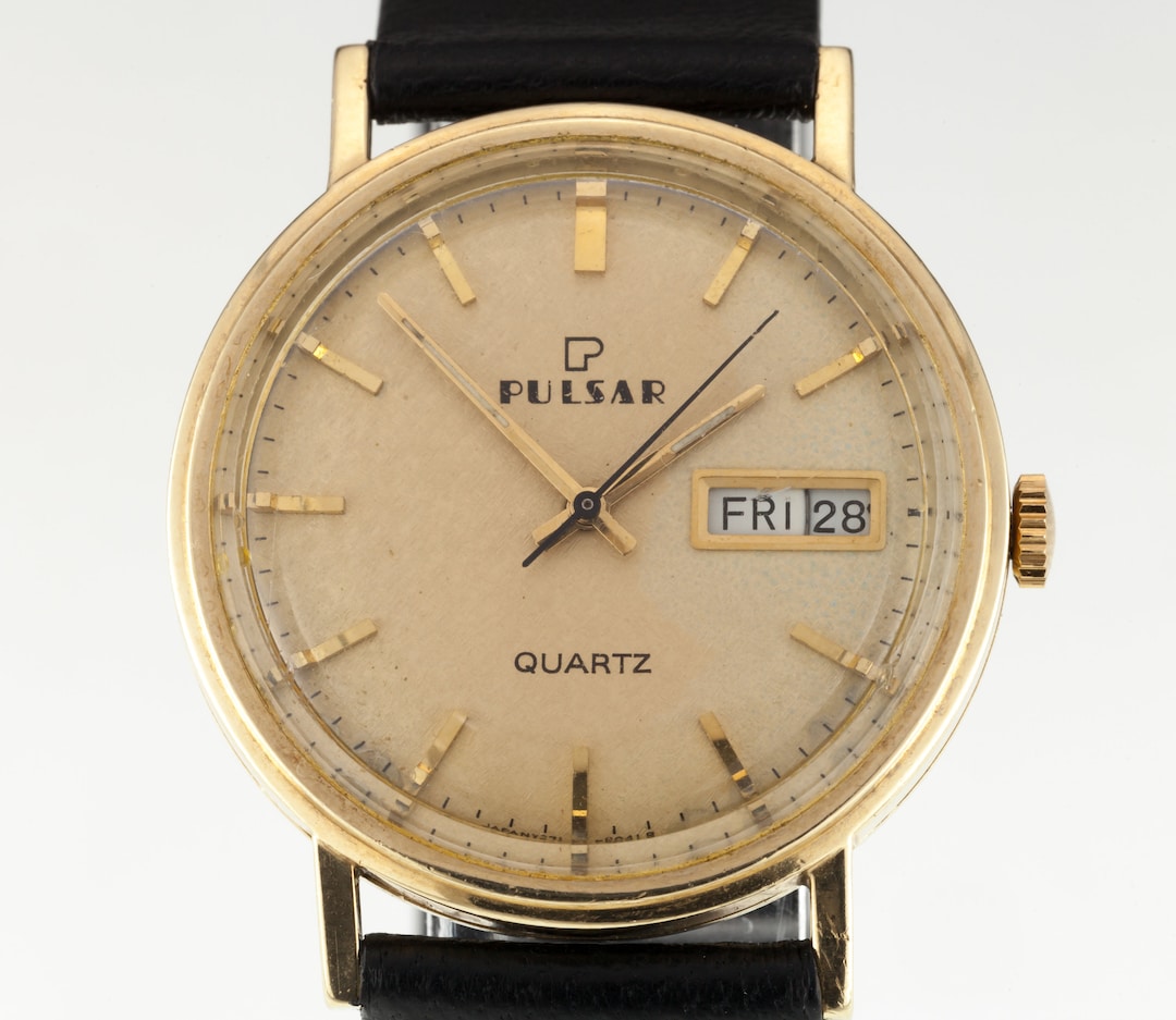 Vintage 1970s Pulsar 14k Gold Men's Quartz Dress Watch W/ Black Leather ...
