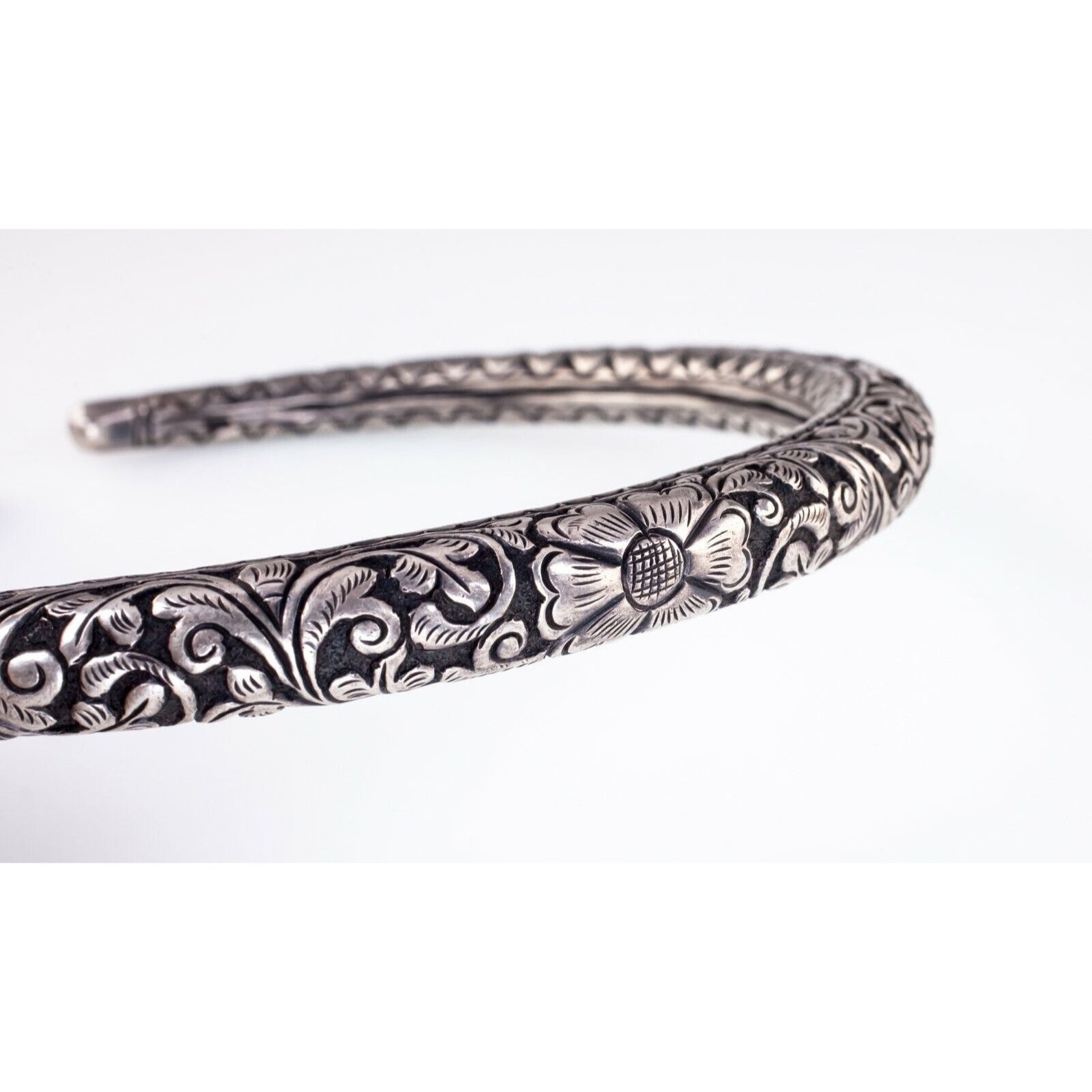 Antique Indian Hansuli Hand Carved Silver Choker Necklace - Etsy