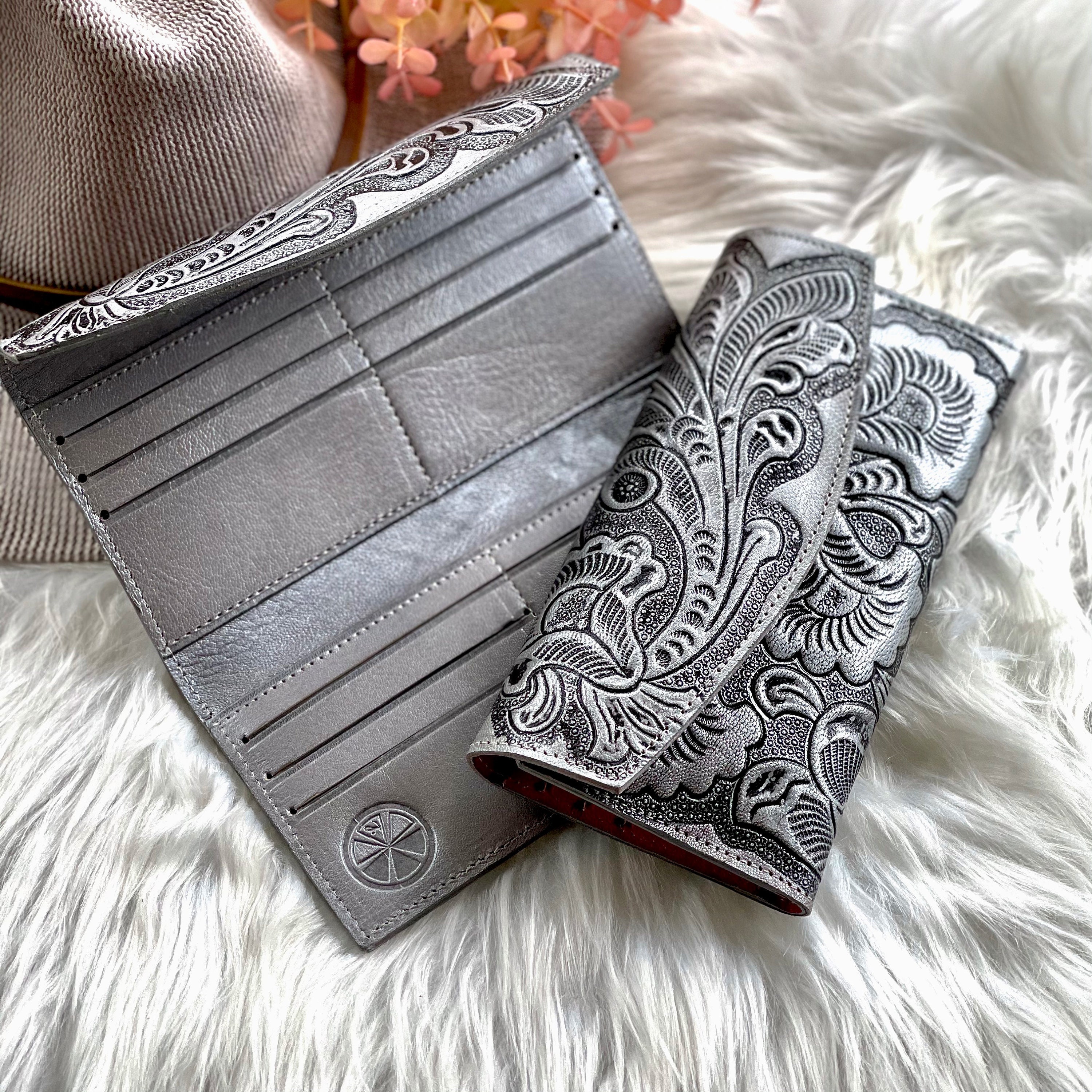 Sustainable leather woman wallet • woman leather wallet • Gifts for her