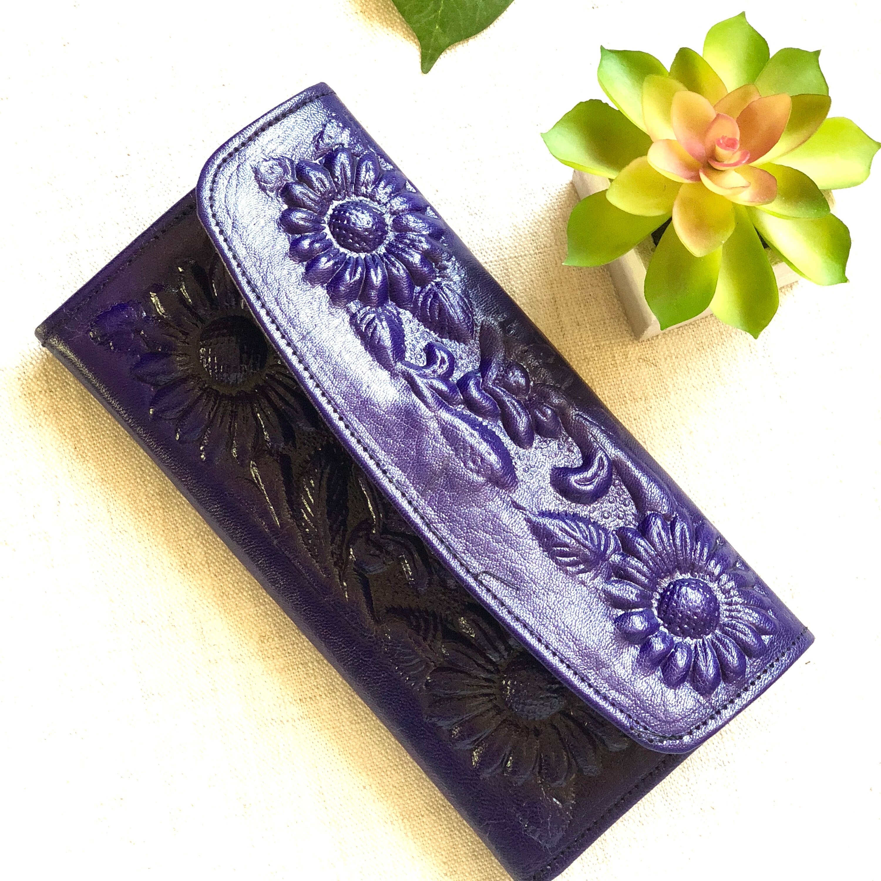 Purple woman wallet - Leather woman wallet - sunflowers lovers gift