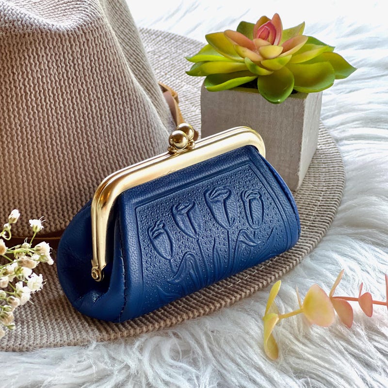 Kiss Lock Purse - Etsy