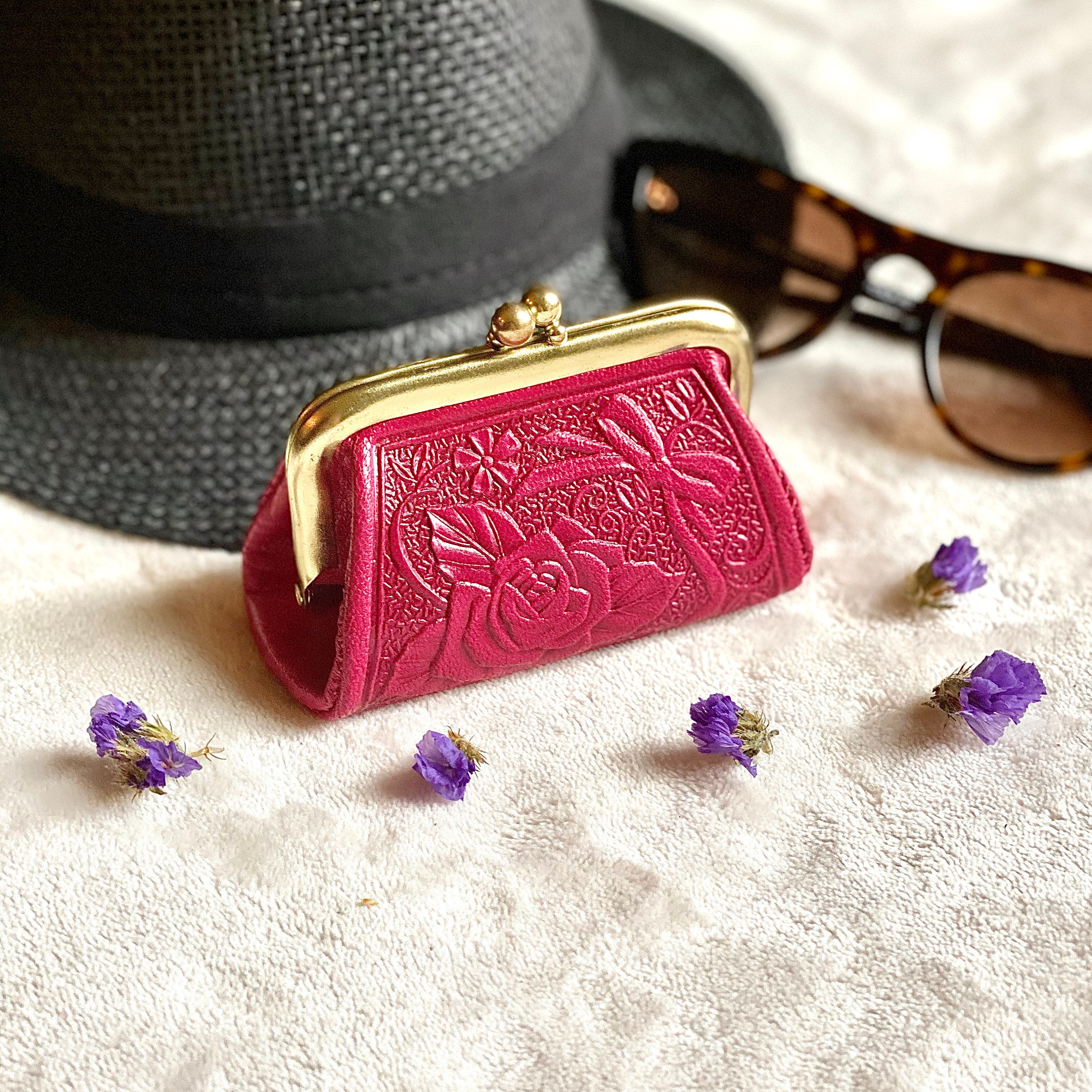 Woman Change purse - Small coin purse - Embossed leather clasp purse ...