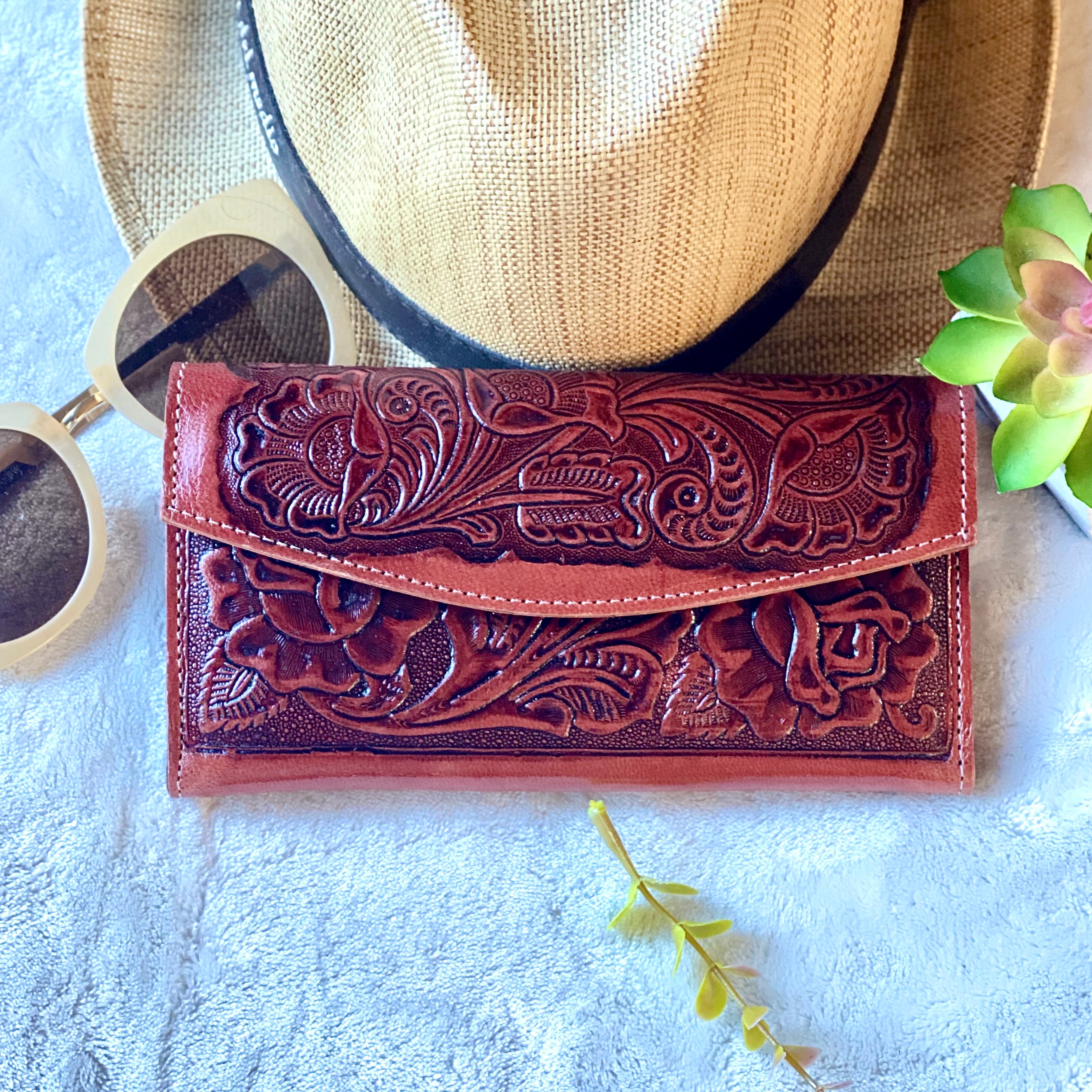 Handmade tooled woman wallet leather - Carved roses wallet - credit ...