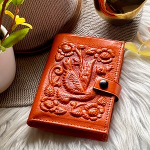 Leather Vintage Style Women's Wallets • Retro Style Wallet ...