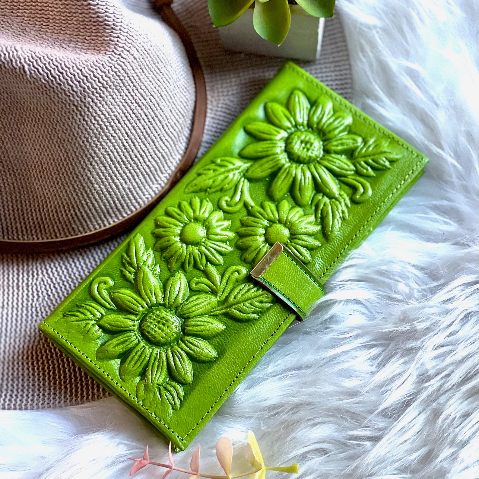 Sustainable Leather Women's Wallets Boho Wallets Gifts - Etsy