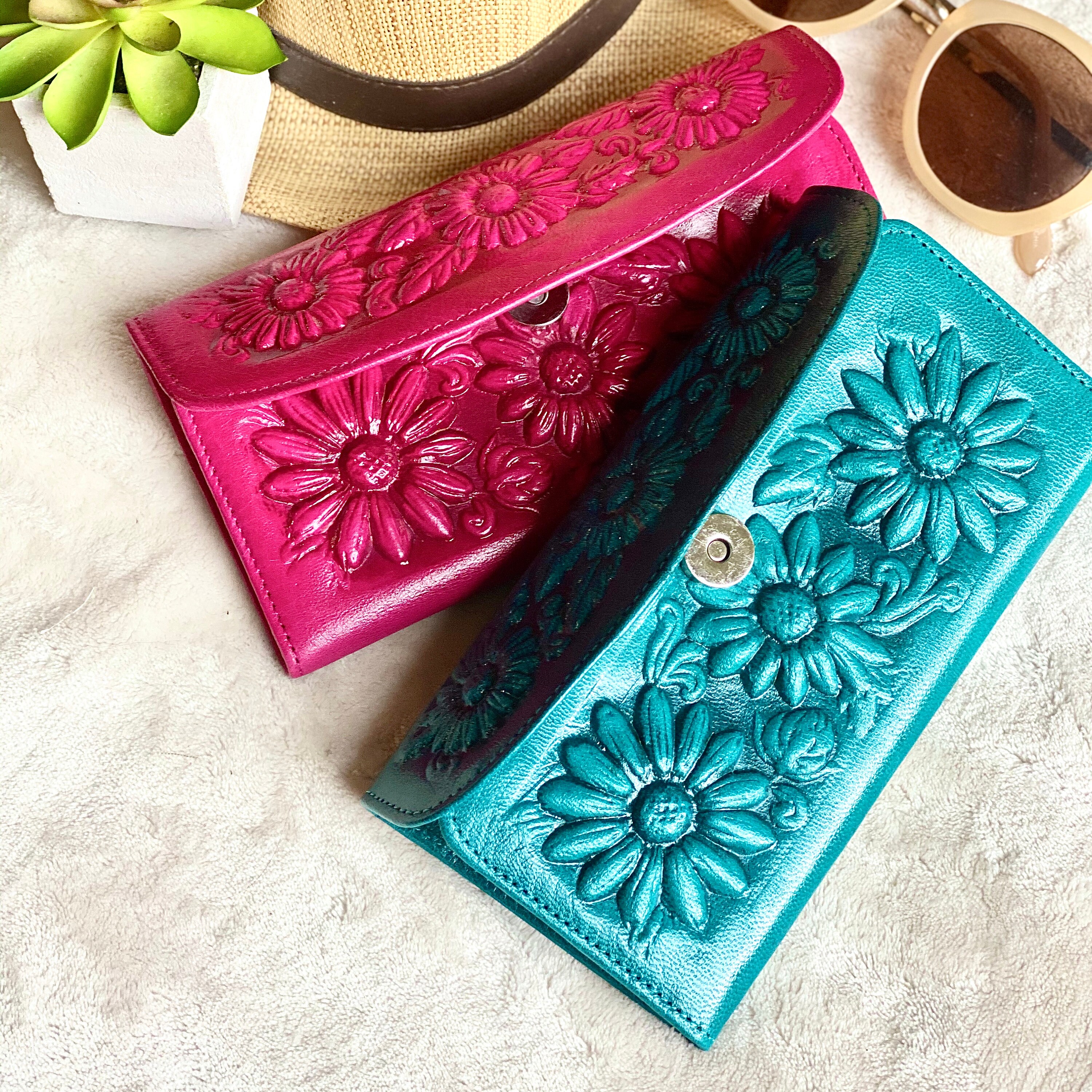 Wallets Gallery | IUCN Water