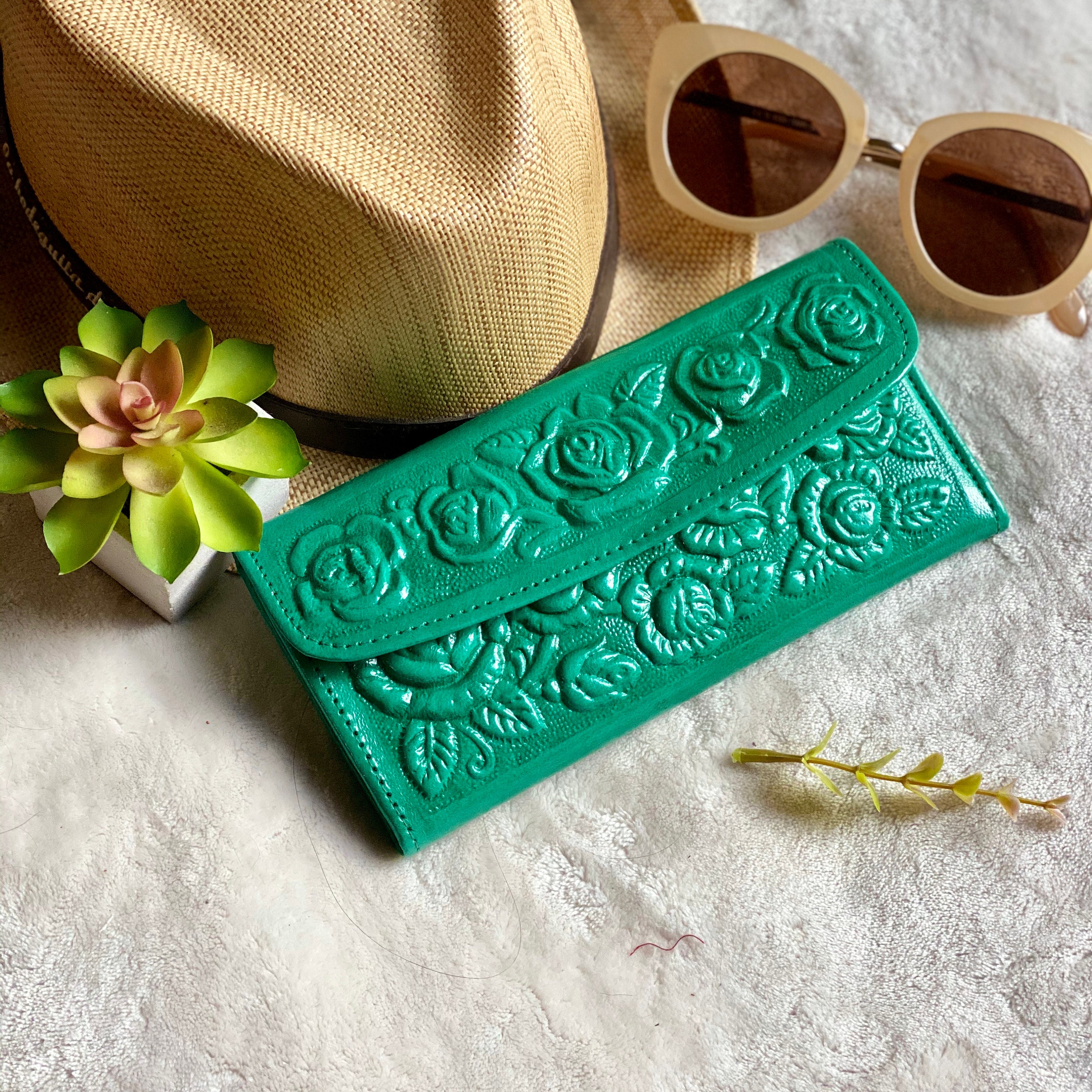 Tooled roses leather wallets for women- Bicolor leather wallets ...