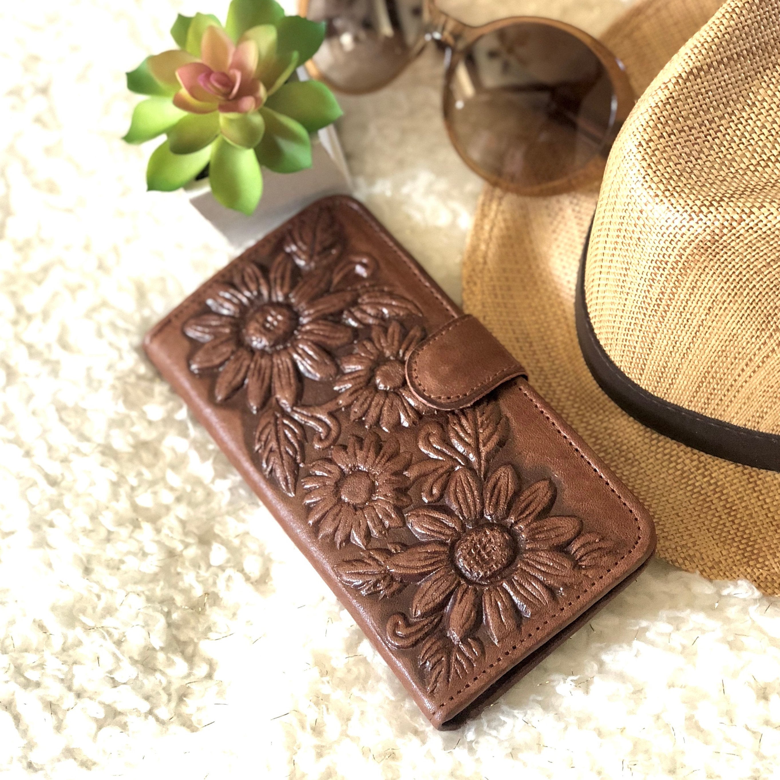 Handcrafted Sunflowers Leather Wallets for Woman - Gifts for her ...
