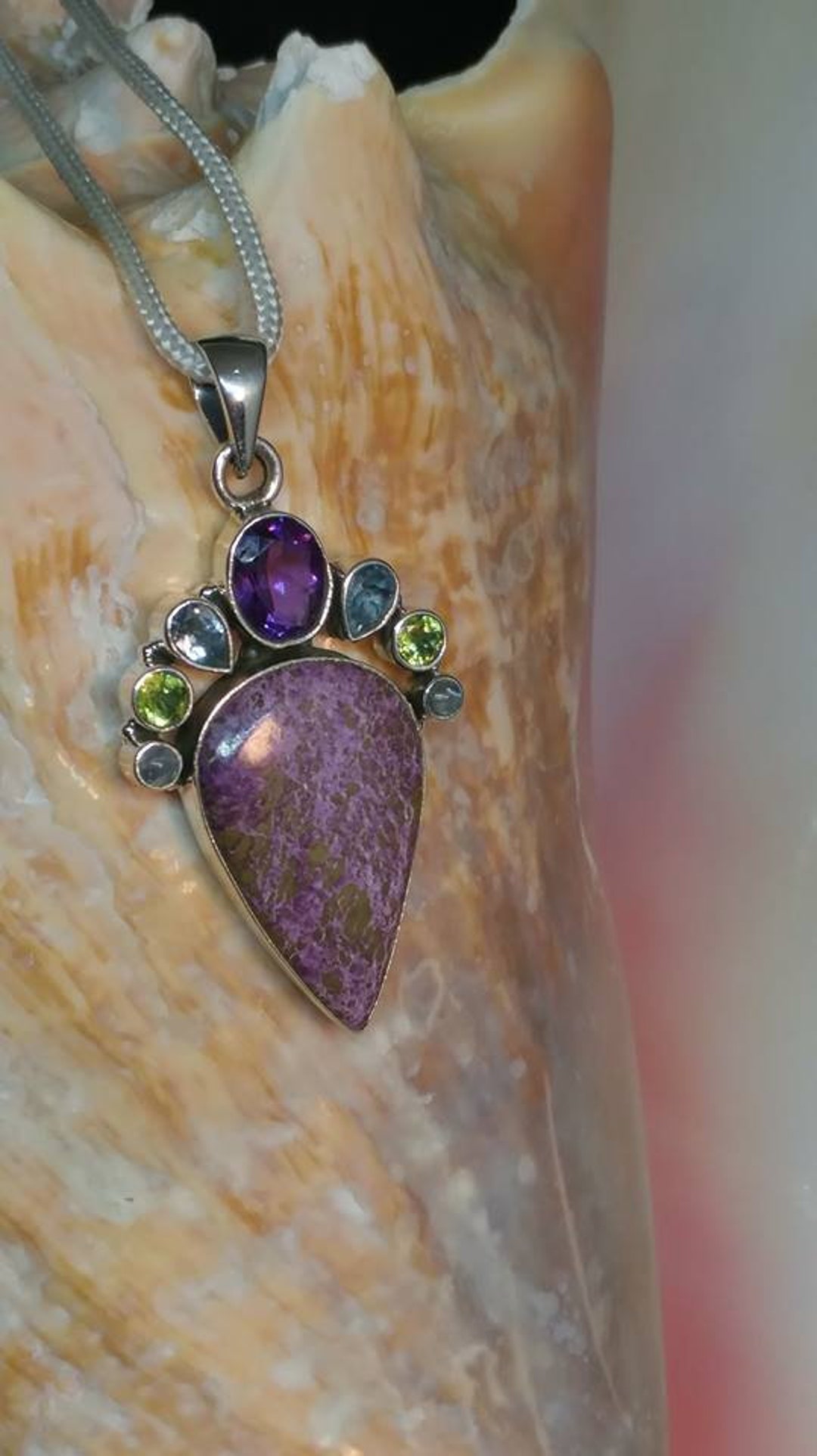 Super High Vibrational Variscite in Purpurite, Amethyst, Iolite ...