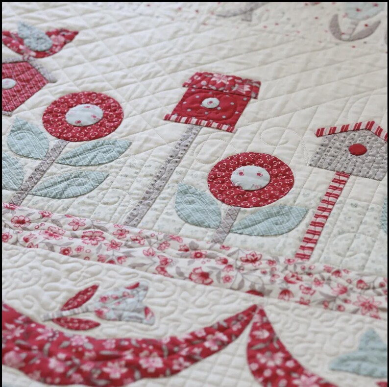 My Summer House Quilt Pattern: Appliqué Summer Quilting Project - Etsy