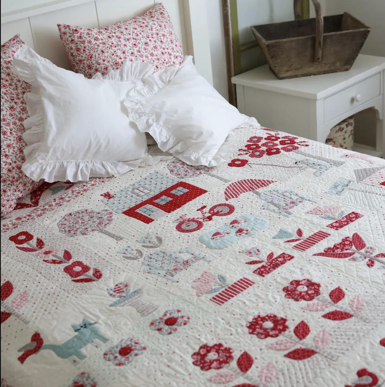 My Summer House Quilt Pattern: Appliqué Summer Quilting Project - Etsy