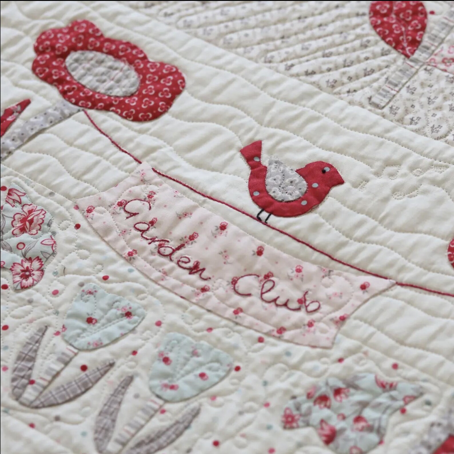 My Summer House Quilt Pattern: Appliqué Summer Quilting Project - Etsy