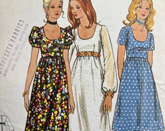 Butterick 6205, Scoop Neck Gown and Robe, Empire Waist Dress, Puff ...