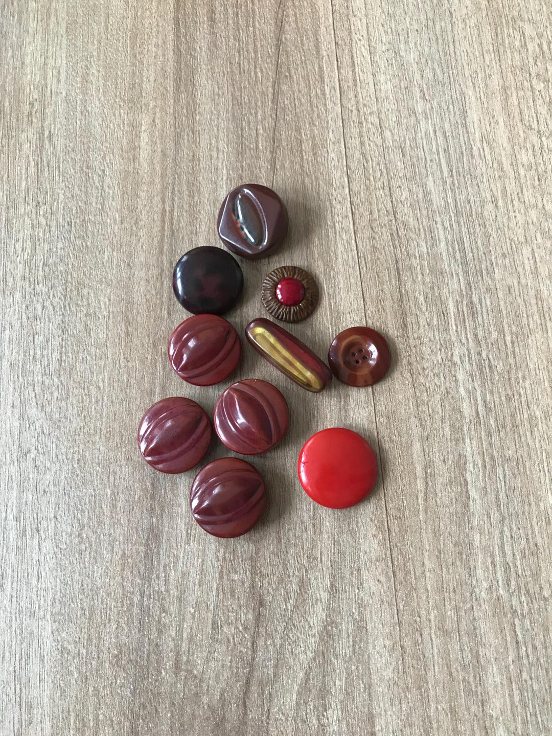 A Miscellaneous Collection of Vintage Glow Top Celluloid Bubble Buttons ...
