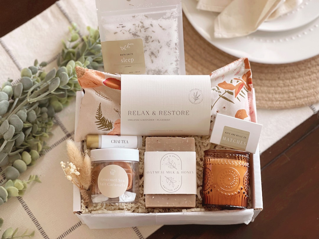 Mom Spa Gift Box , Self Care Box , Pampering Gift , Lavender Eye Pillow ...