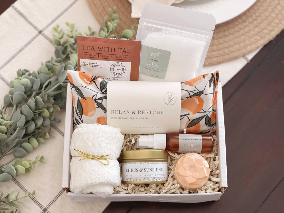 Mom Spa Gift Box , Self Care Box , Pampering Gift , Lavender Eye Pillow ...