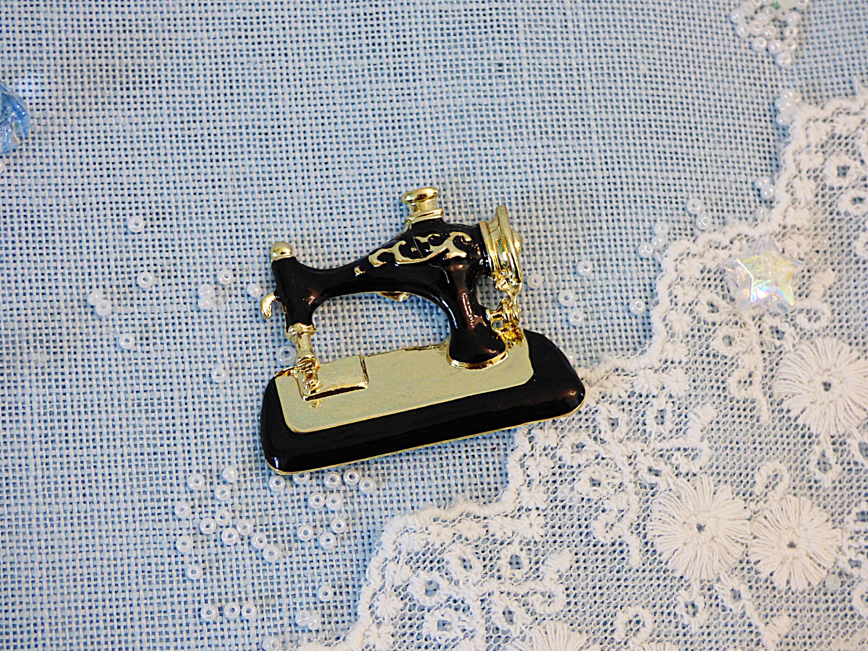 Black Sewing Machine Needle Minder: Handmade Magnetic Quilting ...