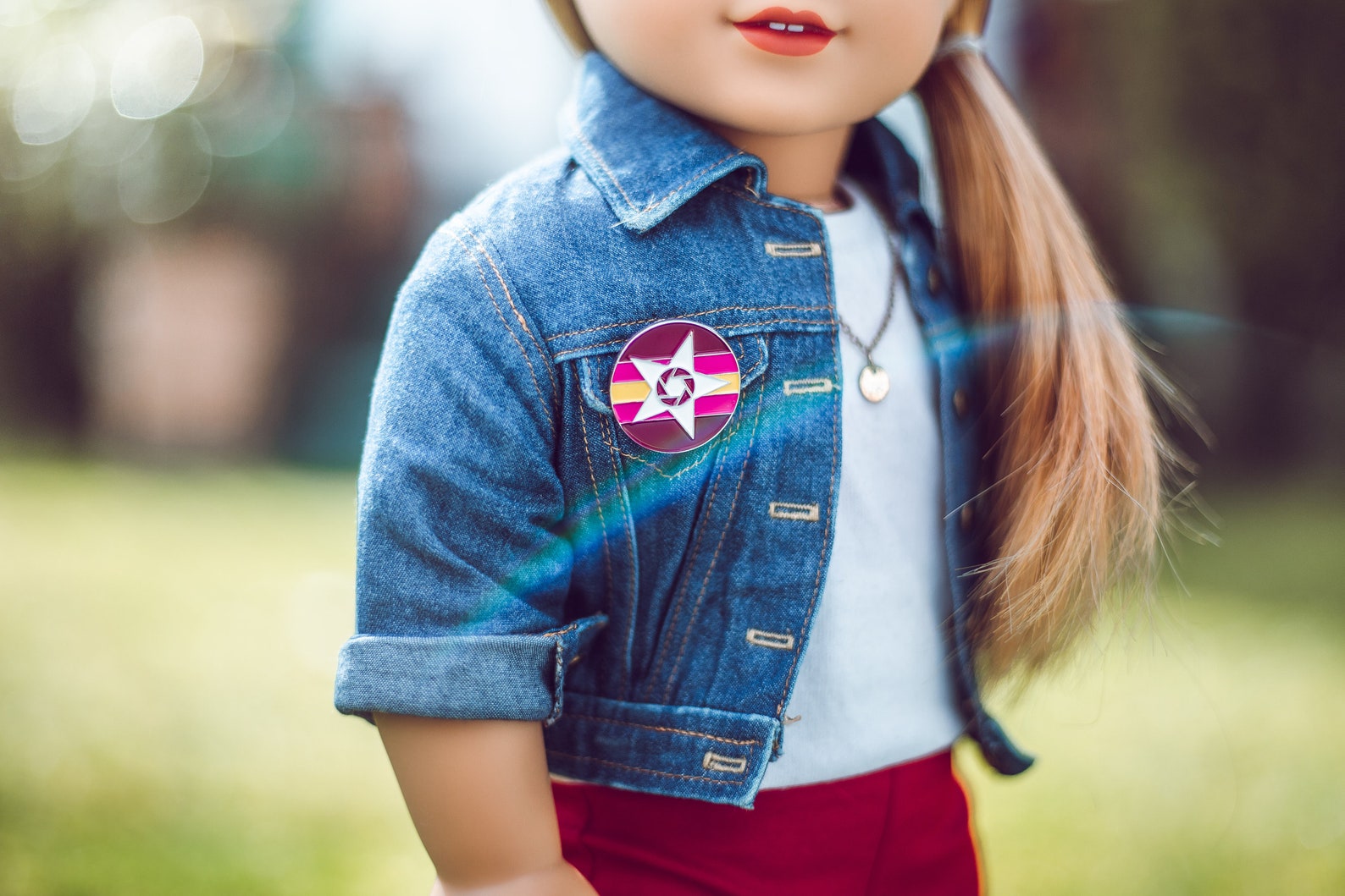 Enamel Pin // Round AGIG Symbol | Etsy