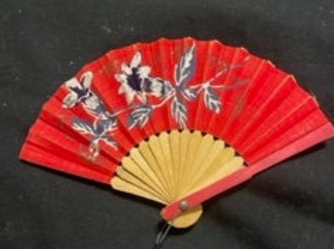 Vintage Doll Fan. 1970s Wooden Folded Fan With Red & Black Floral ...