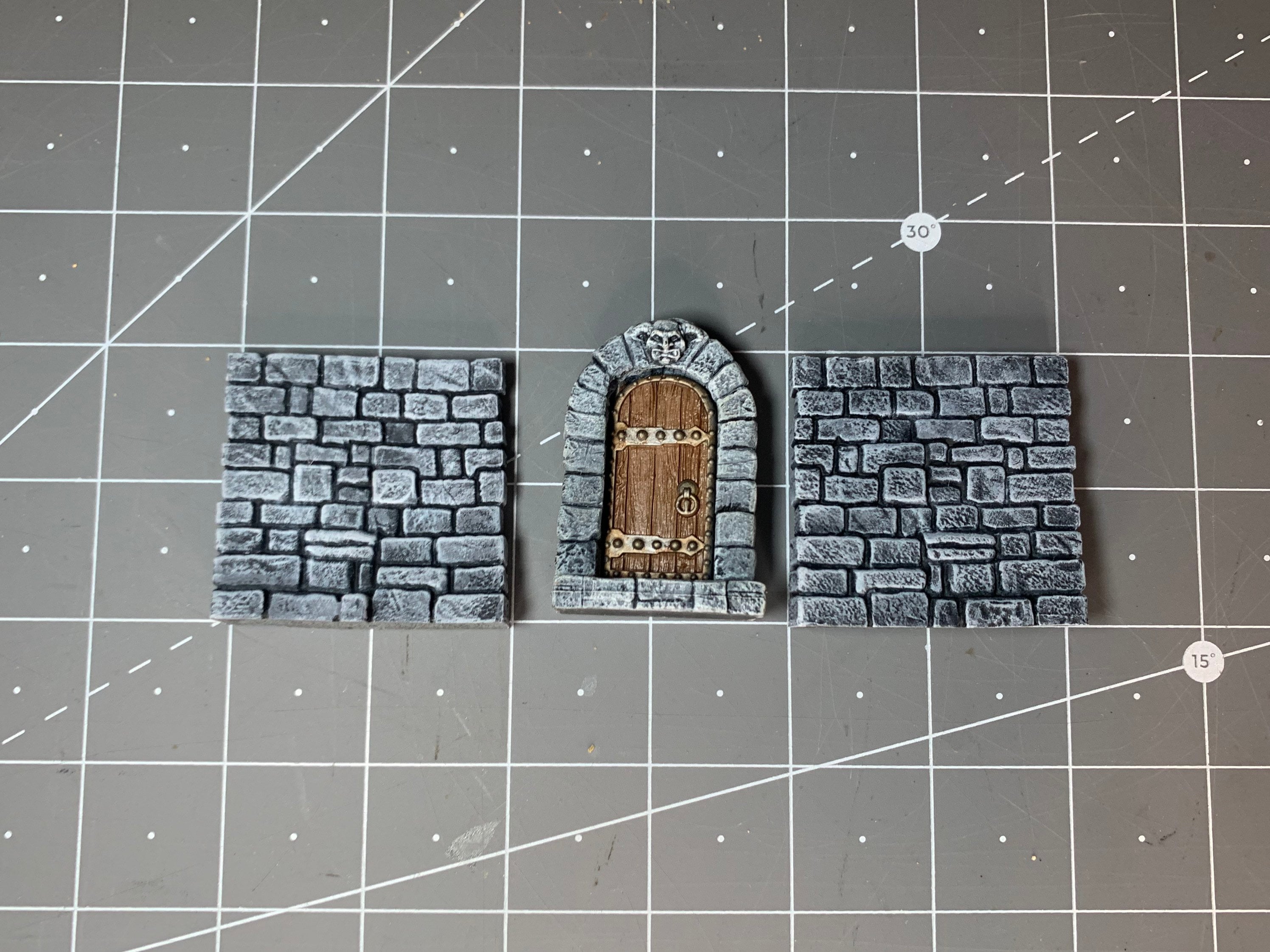 Stone Walls and Door set of 3 Minis miniatures for Dungeons and Dragons ...