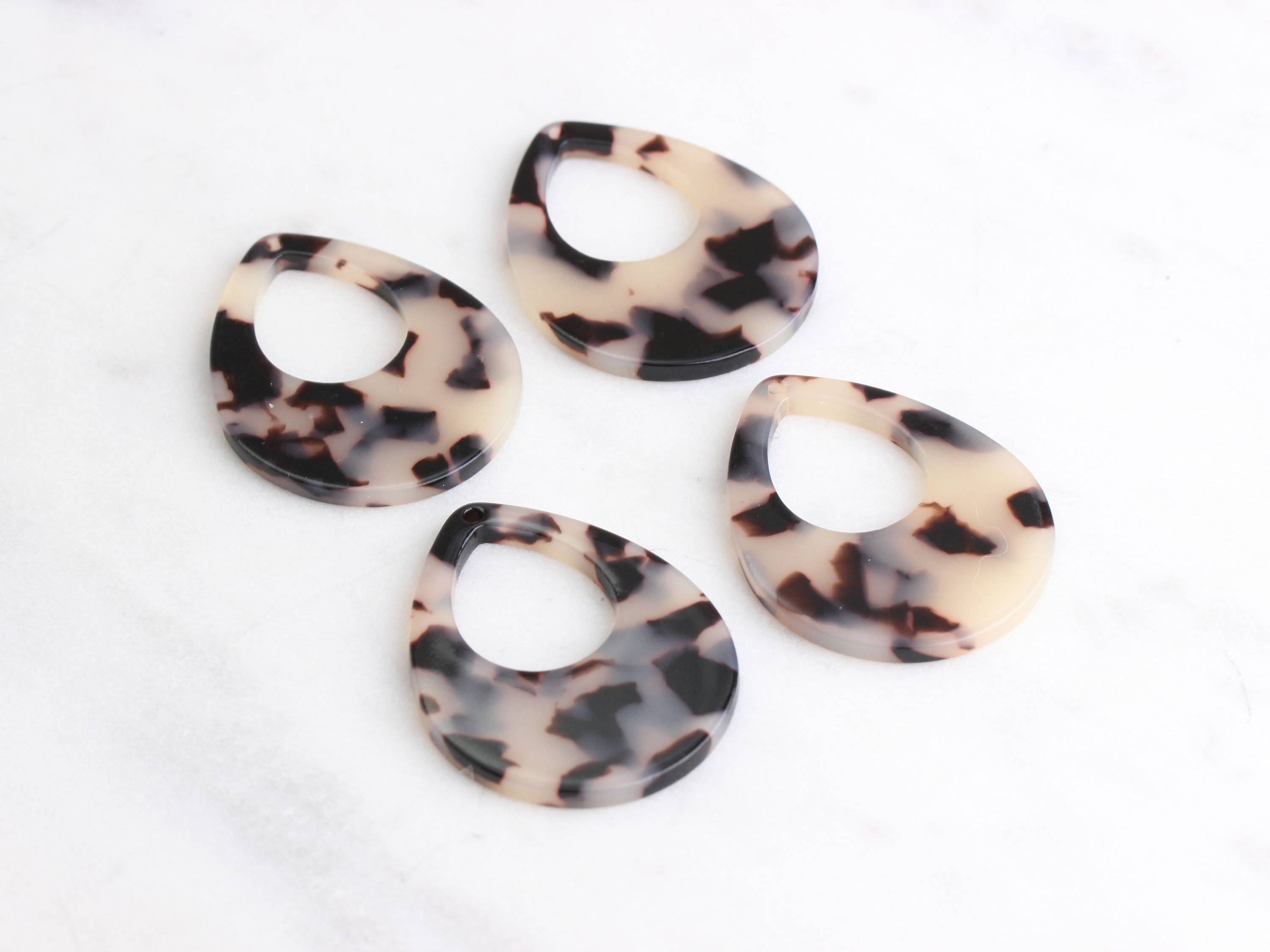 4 Big Teardrop Bead White Tortoise Shell 38mm Vintage | Etsy