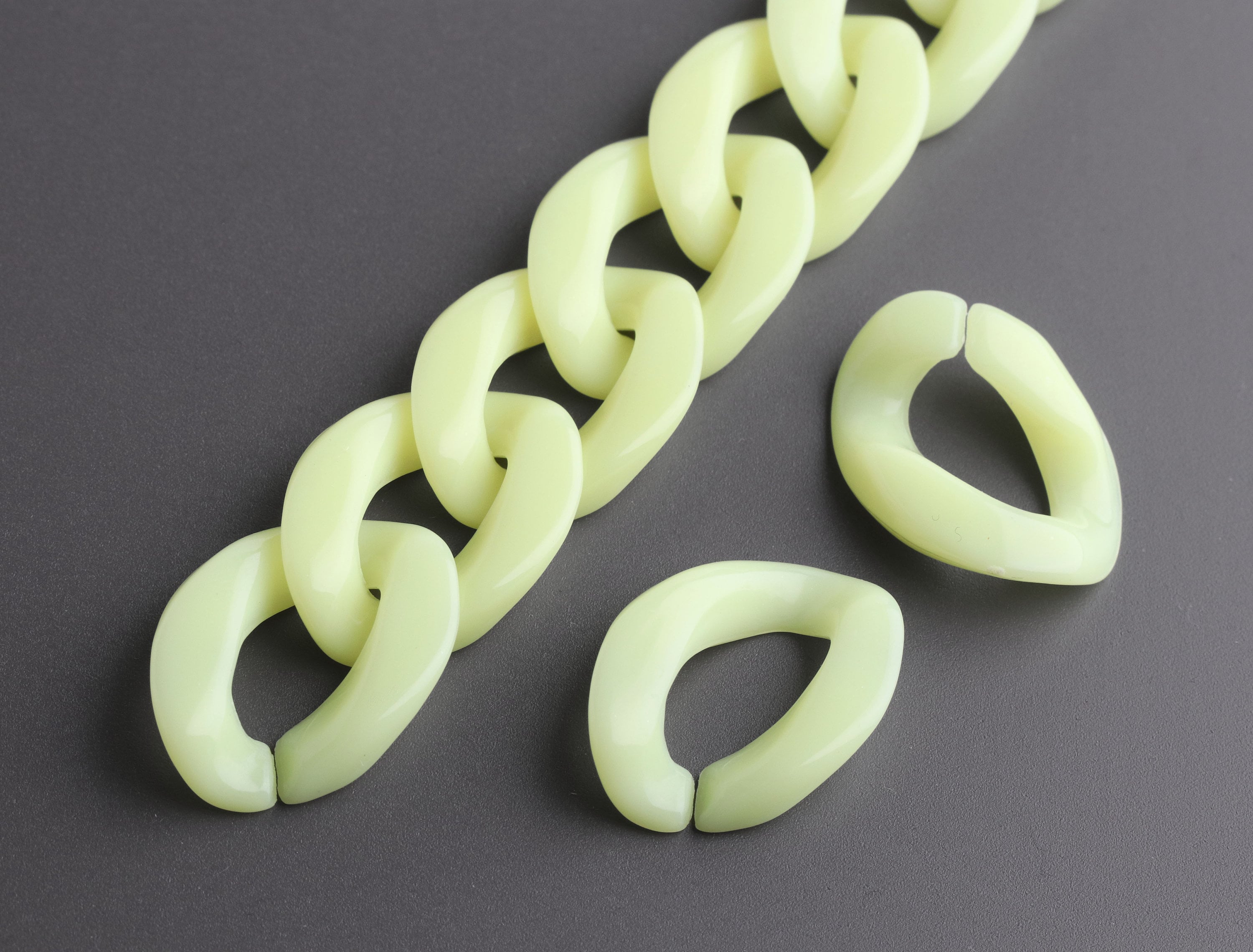 1ft Pastel Yellow Acrylic Chain Links, 23x17mm, Lemon Sorbet, Wholesale ...