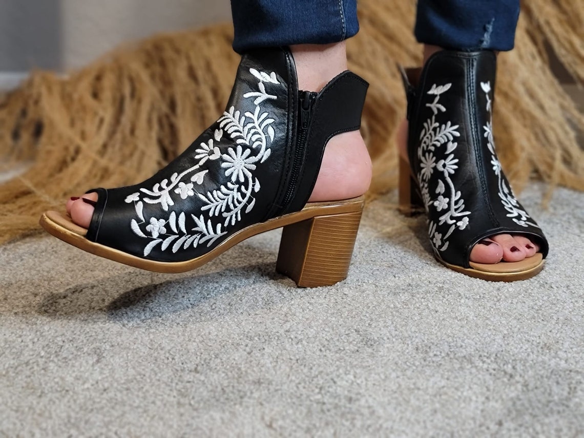 Maribel Black Emboridered Mexican Wedges/mexican - Etsy