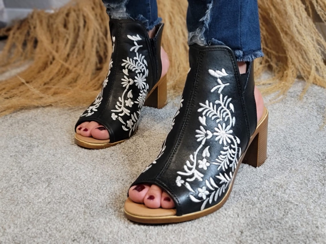 Maribel Black Emboridered Mexican Wedges/mexican - Etsy