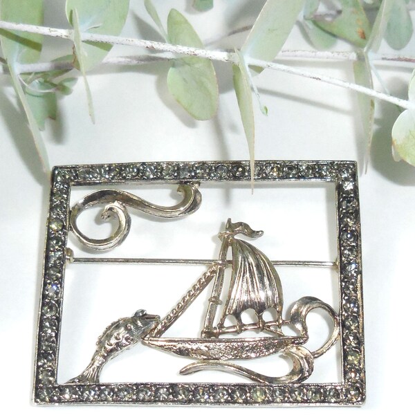 Fabulous Brooch - Etsy