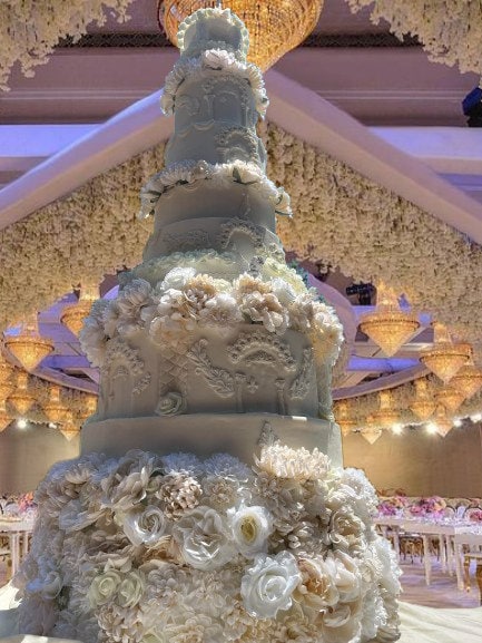 Giant Castle Cake Luxury Faux Cake 6ft Tall Wedding Cakes - Etsy