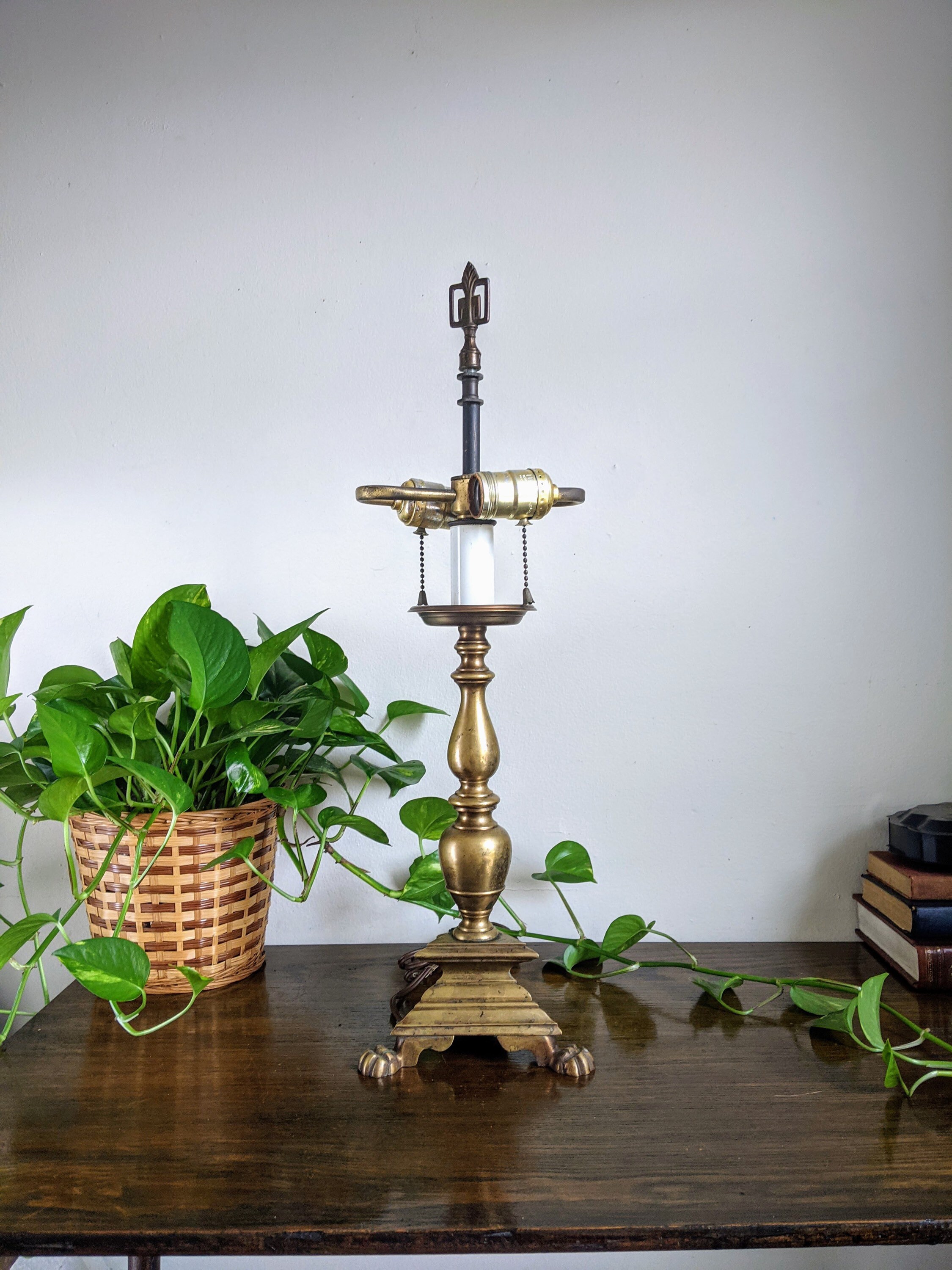 Lamps Antique Brass Lamp Triangle Base Three Lion Claw Foot Baluster ...