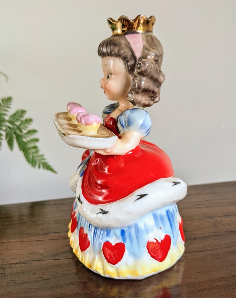 Napco Queen of Hearts Figurine 1956 S1492F - Etsy