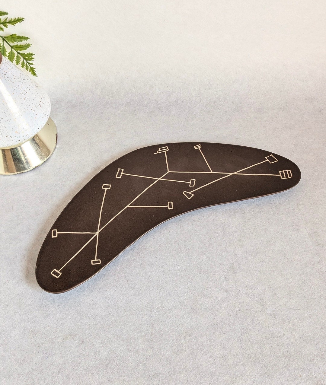 MCM Pottery Plate Kleiner Original Incised Geometric Boomerang Brown ...