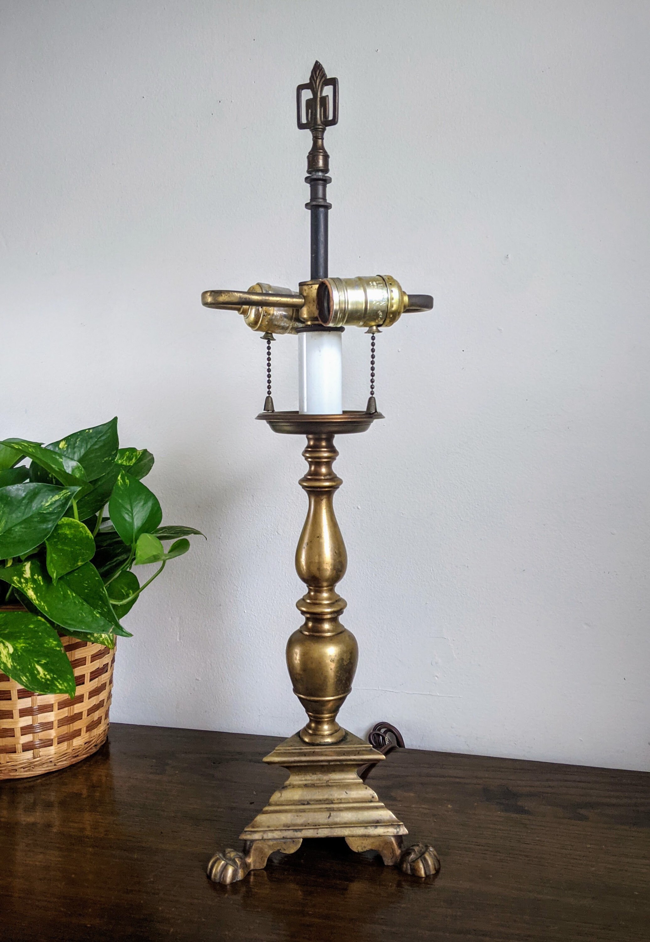 Lamps Antique Brass Lamp Triangle Base Three Lion Claw Foot Baluster ...