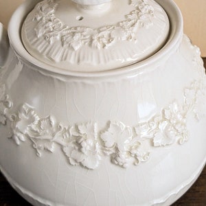 Wedgewood Queensware Teapot of Etruria & Barlaston Embossed Grape Leaf ...
