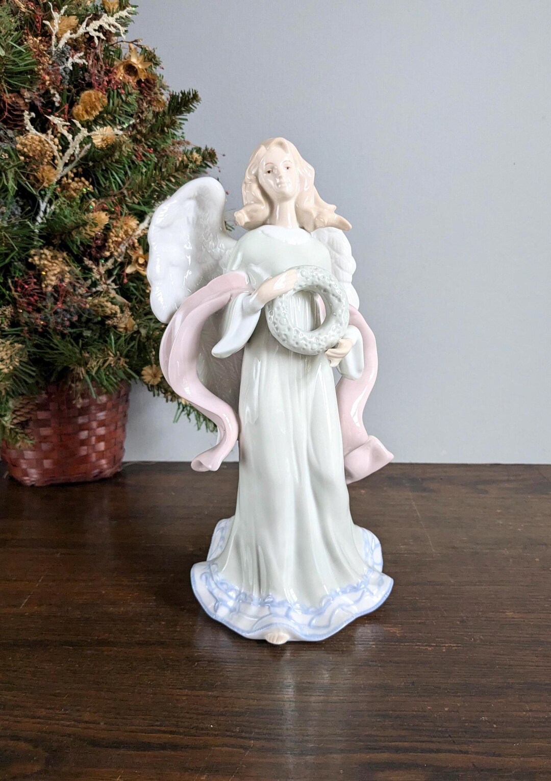 Lefton Christmas Angel With Wreath Tall Porcelain Figurine - Etsy