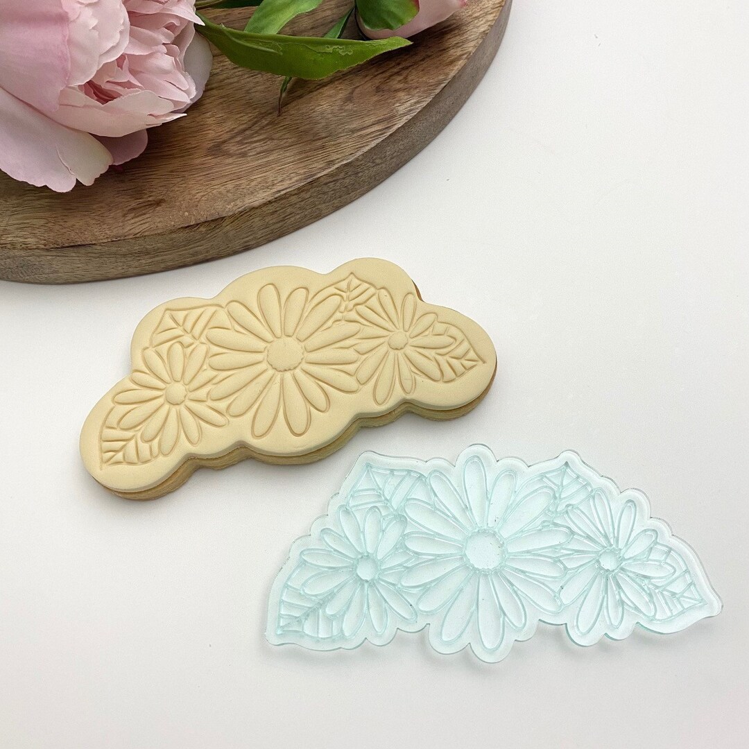 Embosser Stamp Garland Flower Daisies Handmade - Etsy