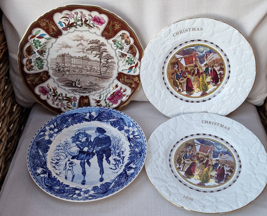 Selection of Vintage Boxed, Christmas Collectors Plates From High ...