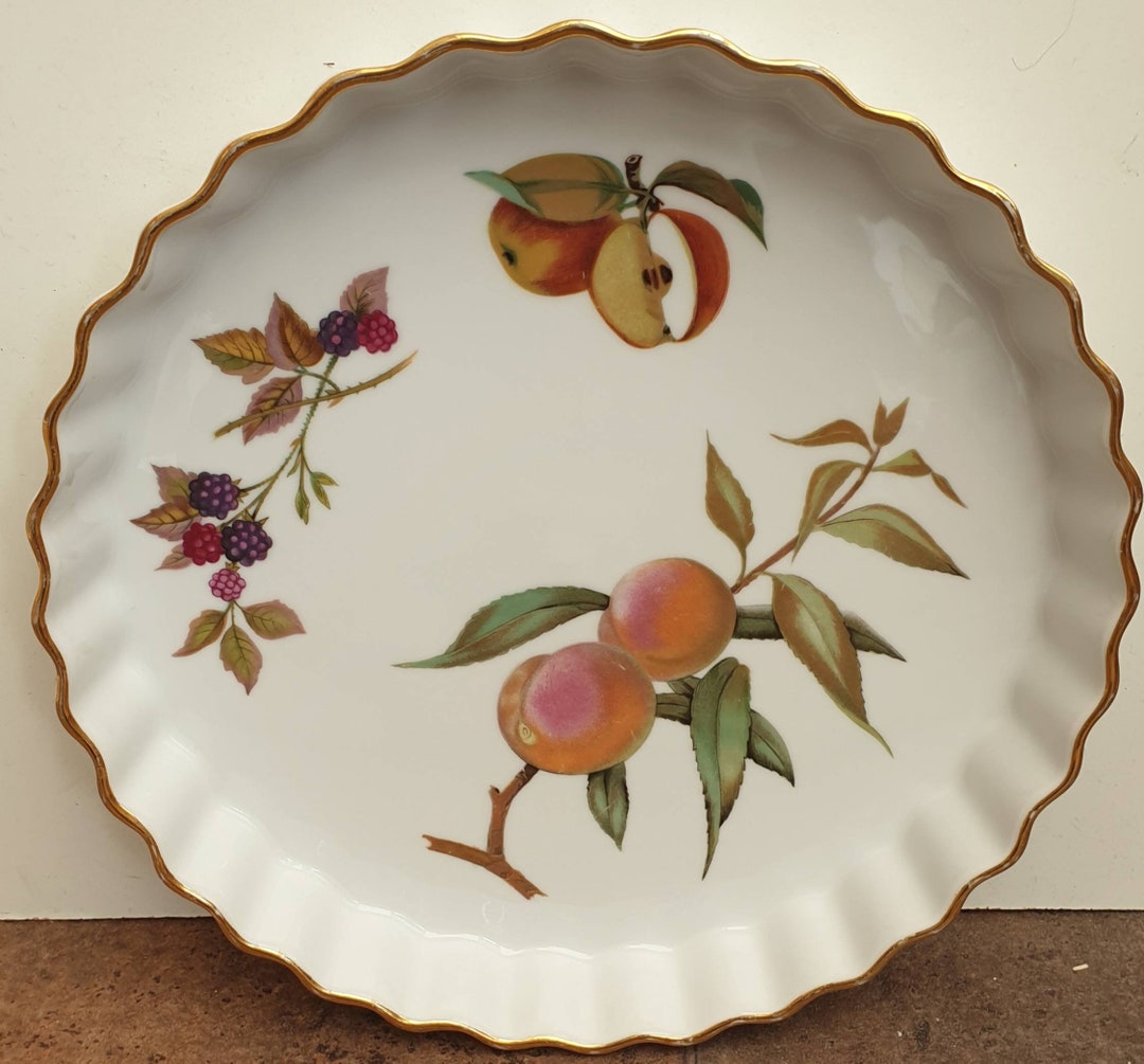 Royal Worcester Bone China Flan Dish in the Popular Evesham Gold ...