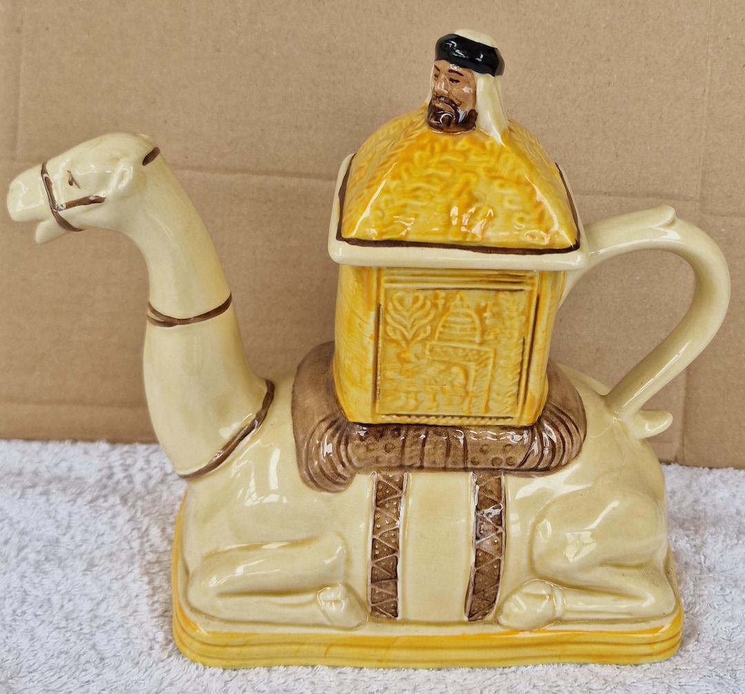 Vintage Tony Wood Studio Novelty Pottery Teapot. Camel and Arabian ...