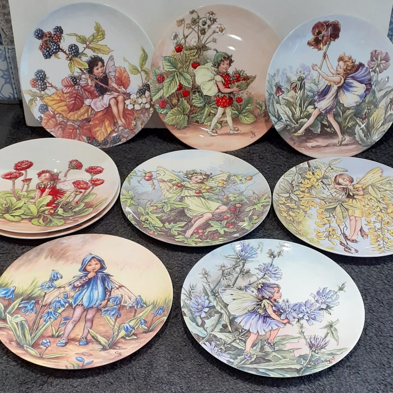 Whimsical Plate Set Decor - Etsy UK