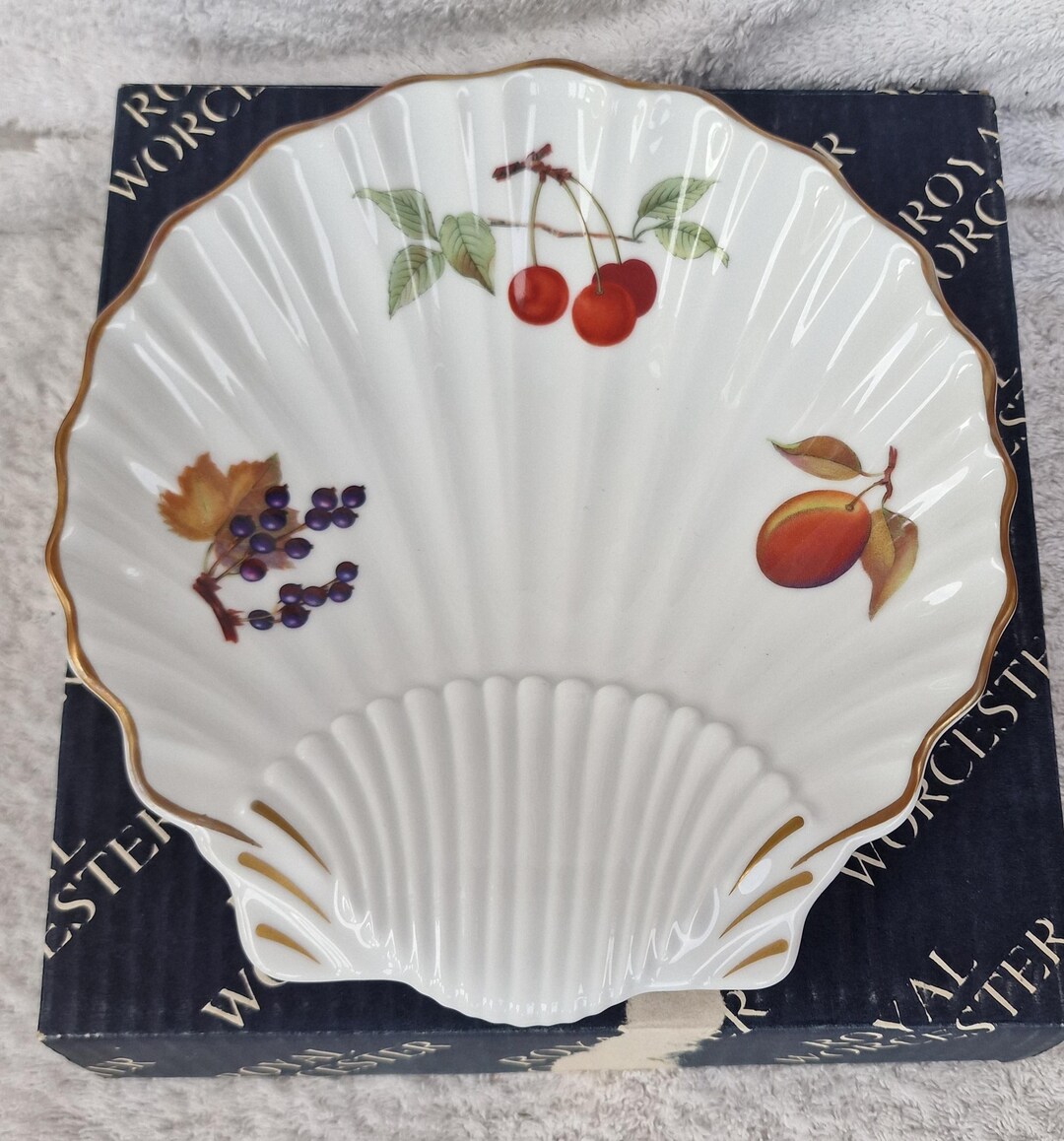 Royal Worcester Bone China Shell Dish - Evesham Gold Pattern, Boxed. - Etsy
