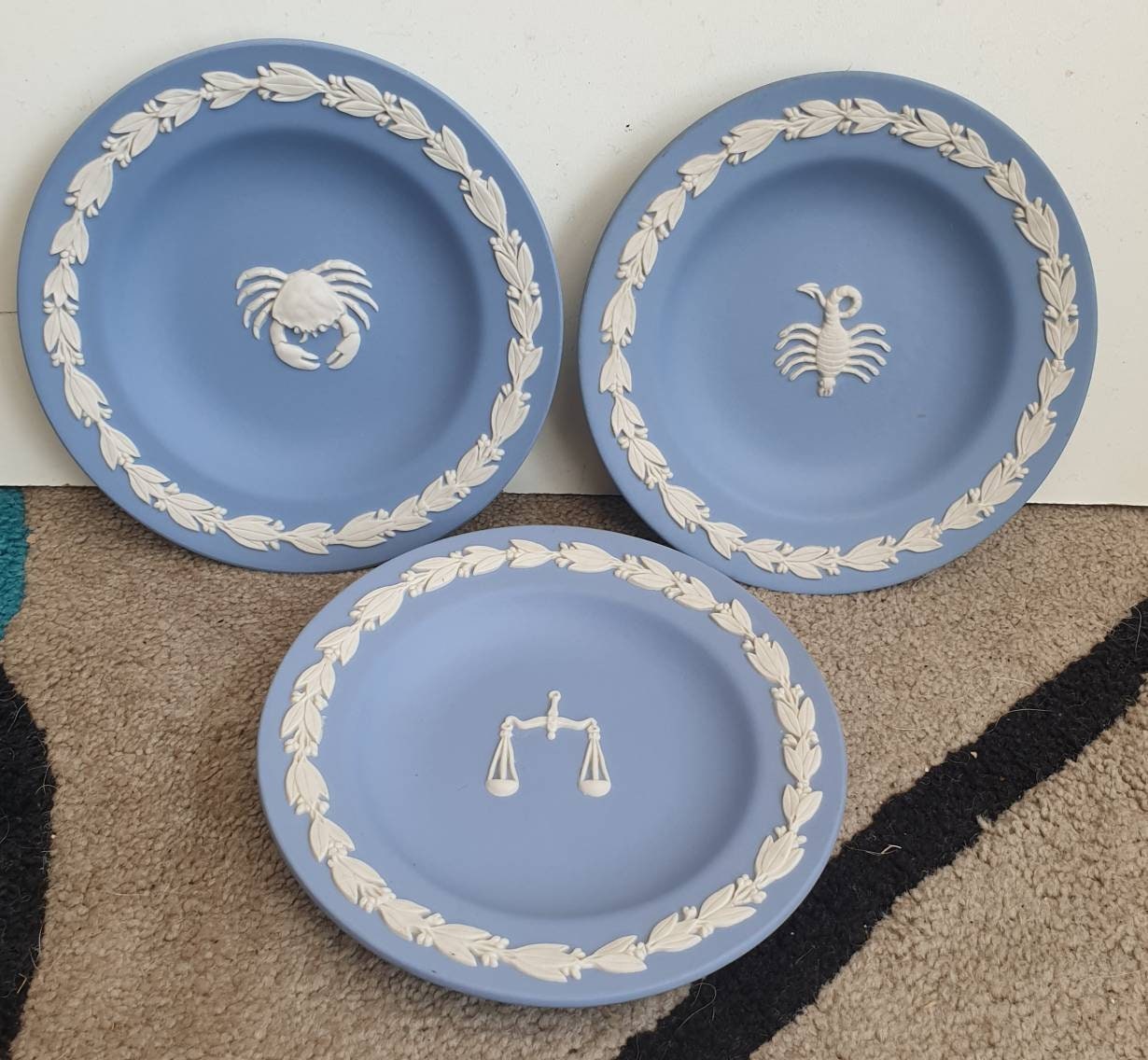 Wedgwood zodiac plates 60 photos - Astrologytoyou.com