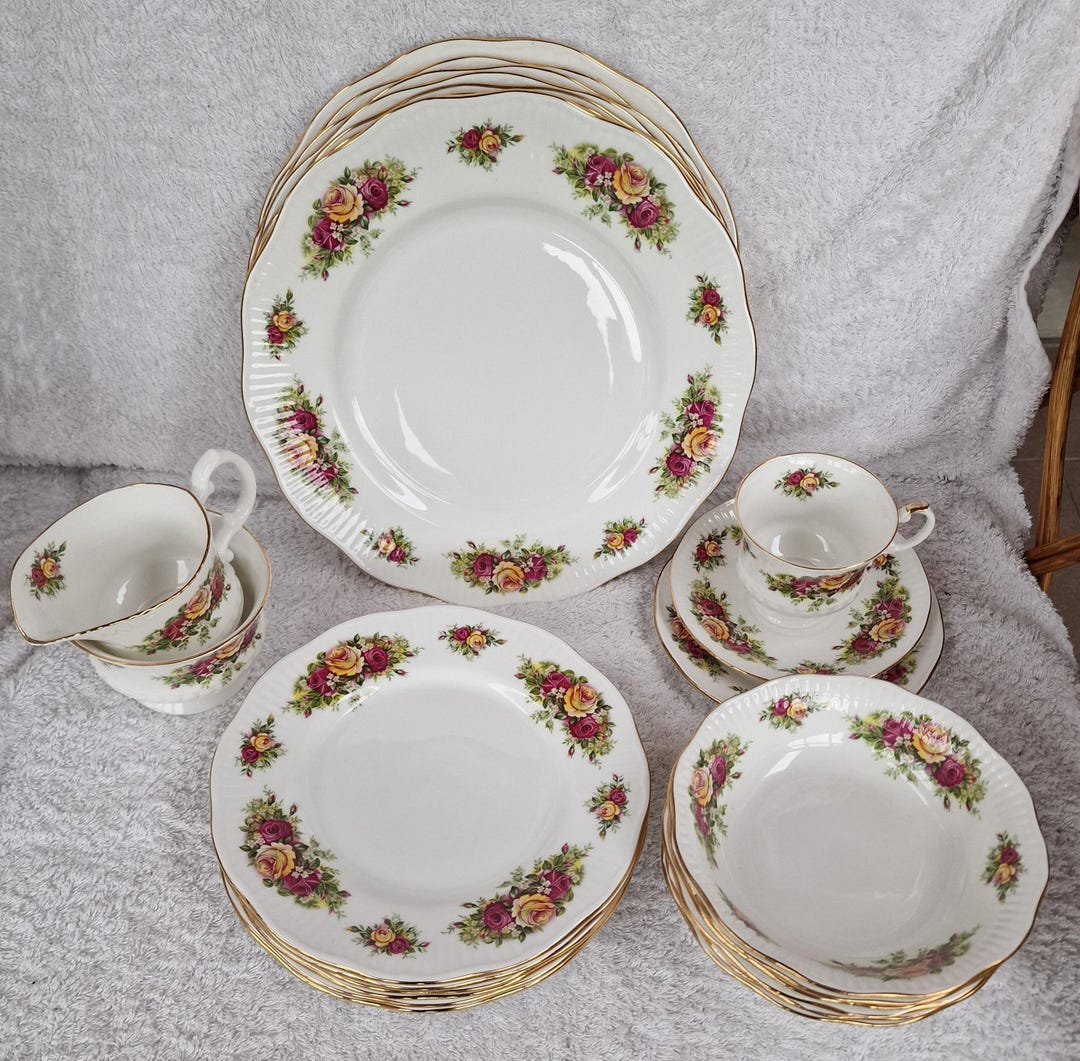 Elizabethan Fine Bone China Dinner, Breakfast and Tea Items - Red and ...