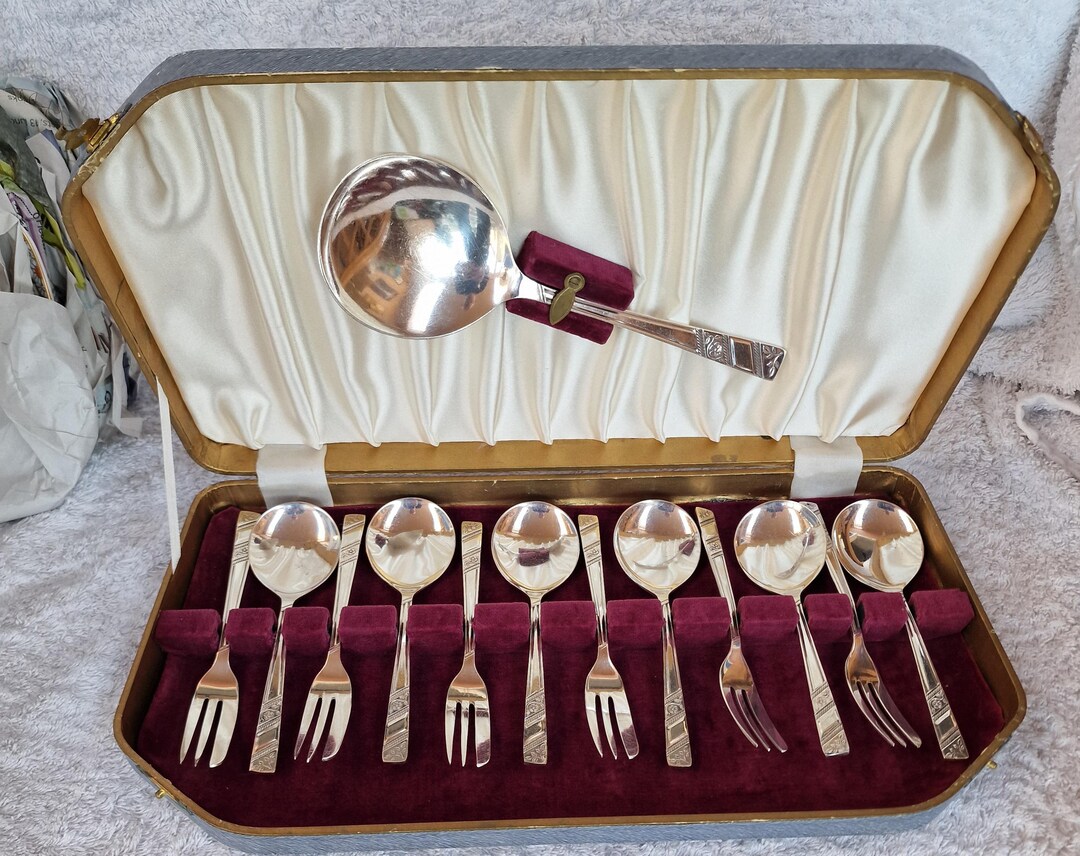 Vintage Viners Silver Plate Cutlery - Silver Rose - 13 Piece Dessert ...