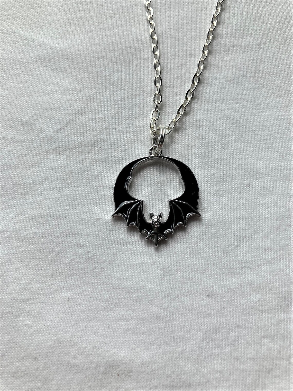 Hanging Bat Pendent and Chain | Gothic Goth Emo Horror - Etsy