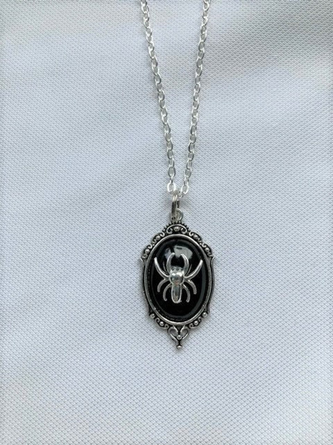 Victorian Style Baroque Spider Ndent and Chain | Gothic Goth Emo Horror ...
