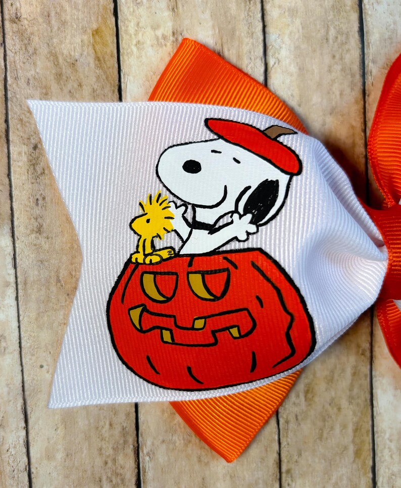 Halloween Themed Peanuts Snoopy and Woodstock From Charlie Brown Hand ...