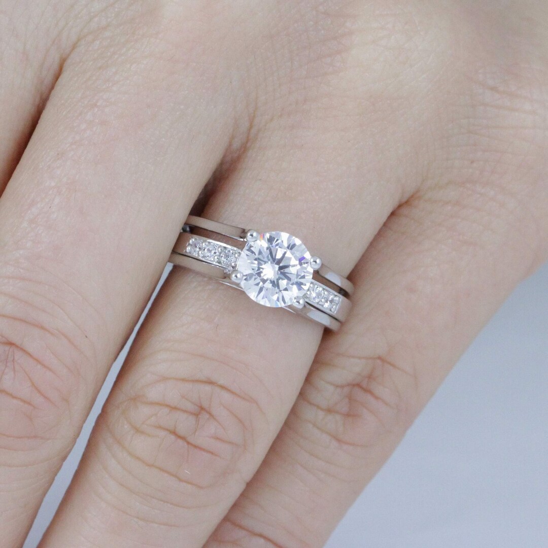 925 Sterling Silver Diamond Simulant CZ Solitaire Wedding Band ...
